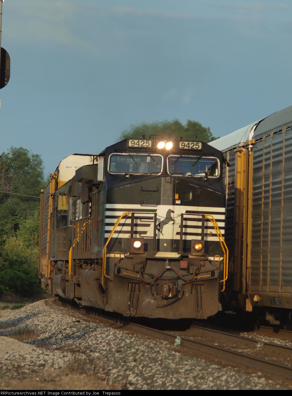 NS 9425, clear Columbus Ave.